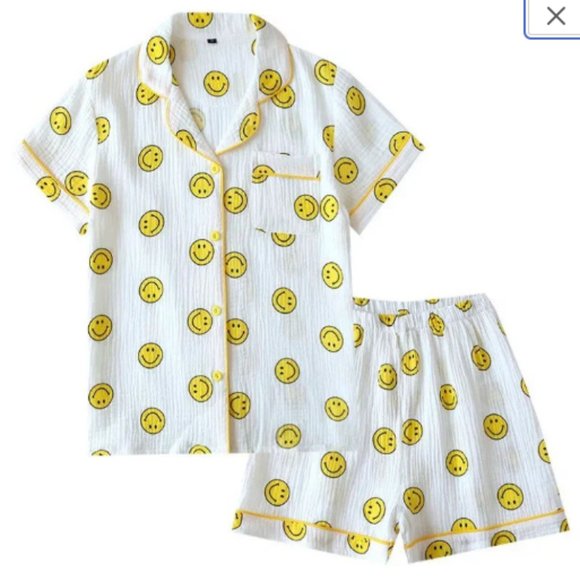 Elle Kay | Intimates & Sleepwear | Nwt Lightweight Smiley Face Pajamas ...